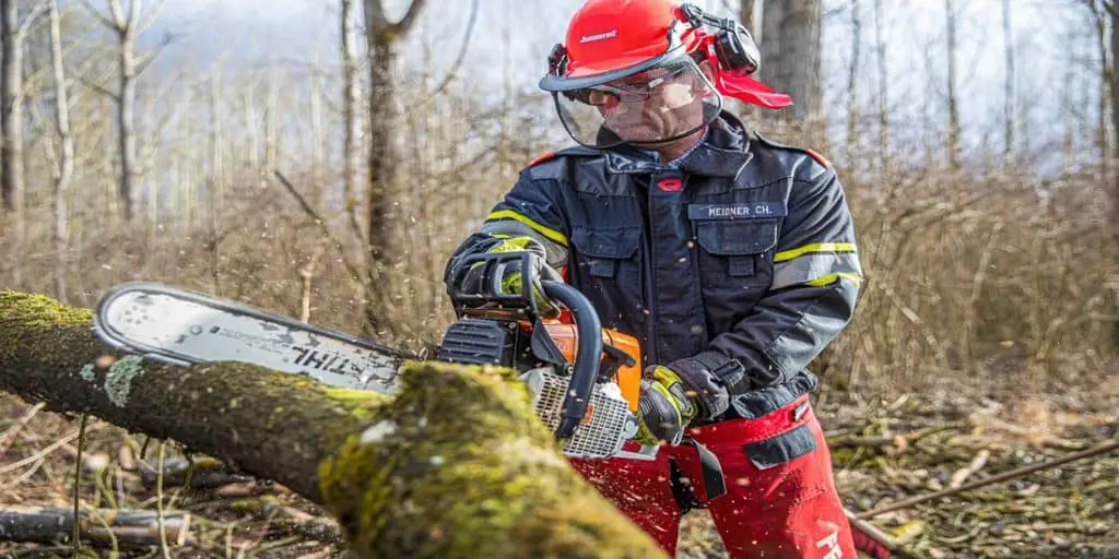 Best Professional Chainsaw On The Market | 2022 Reviews