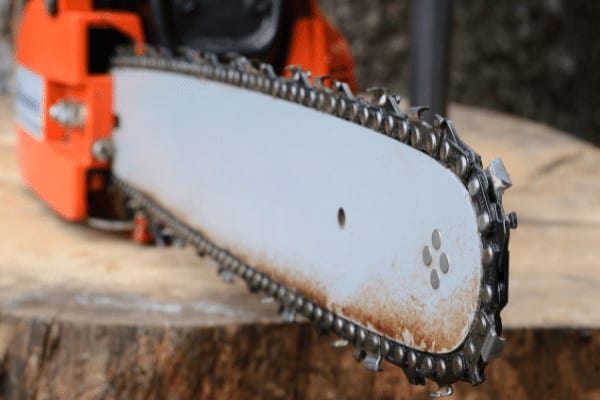 What Direction Does A Chain Go On A Chainsaw | Backyard Mike