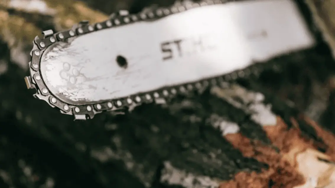 What Direction Does A Chain Go On A Chainsaw | Backyard Mike